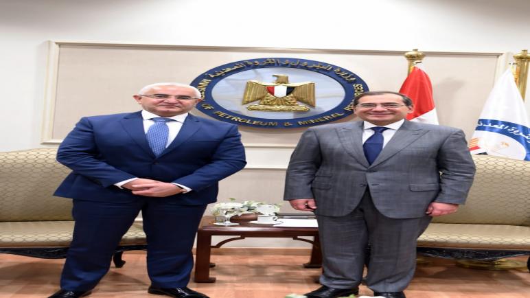 وزير البترول يبحث مع سفير أذربيجان الفرص الإستثمارية فى مجال البترول